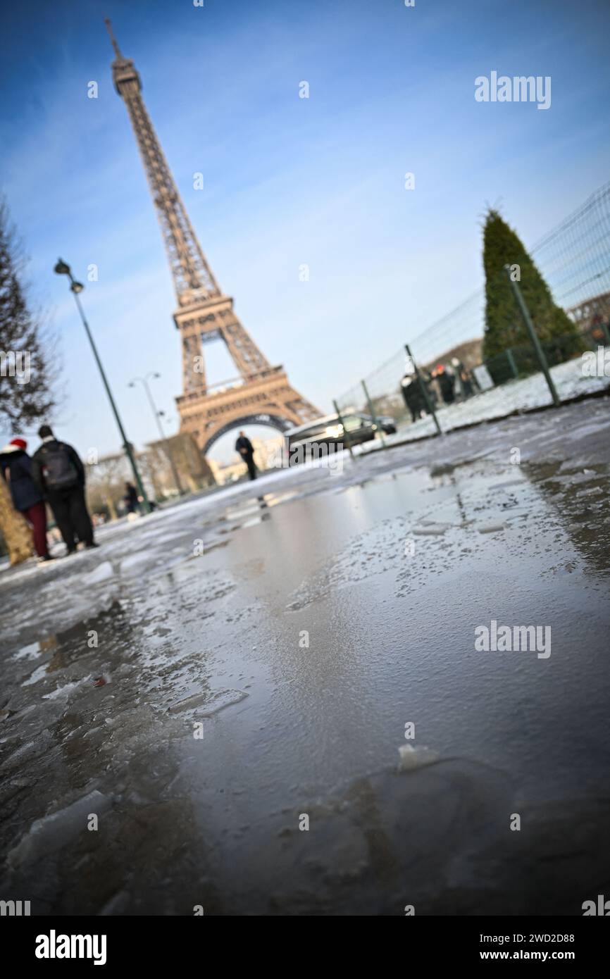 Paris, France. 18th Jan, 2024. Illustration of the Eiffel Tower under ...
