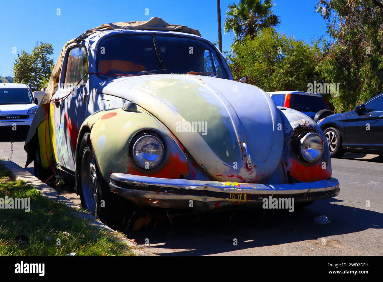 Volkswagen Beetle, old rusty car Stock Photo - Alamy