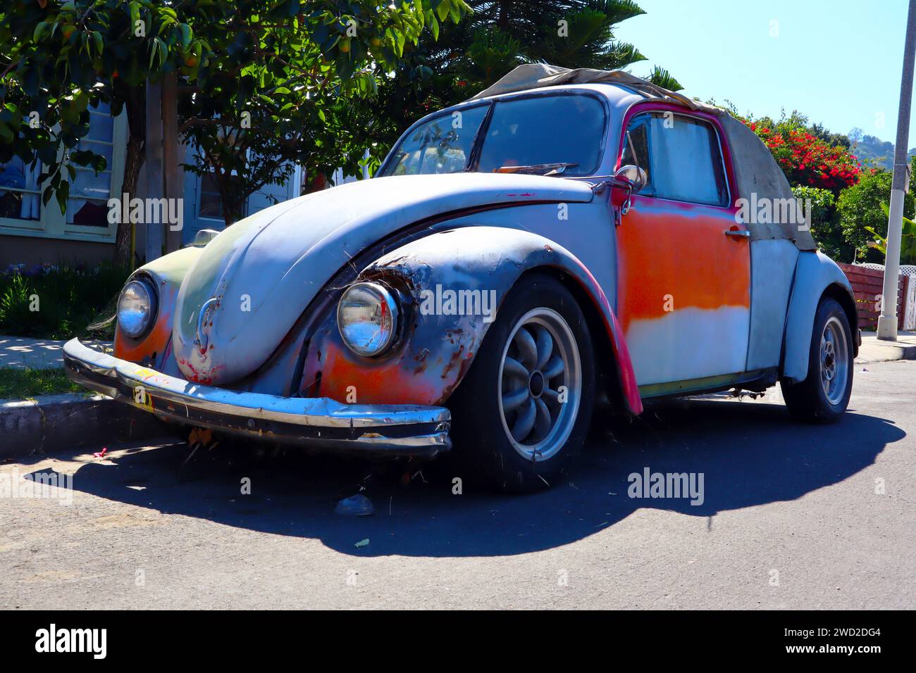 Volkswagen maggiolino hi-res stock photography and images - Alamy