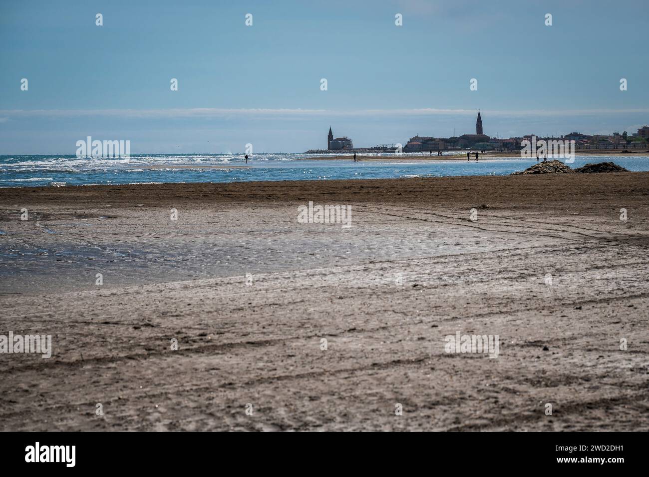 Nature and ancient Casoni in the Caorle lagoon Stock Photo - Alamy