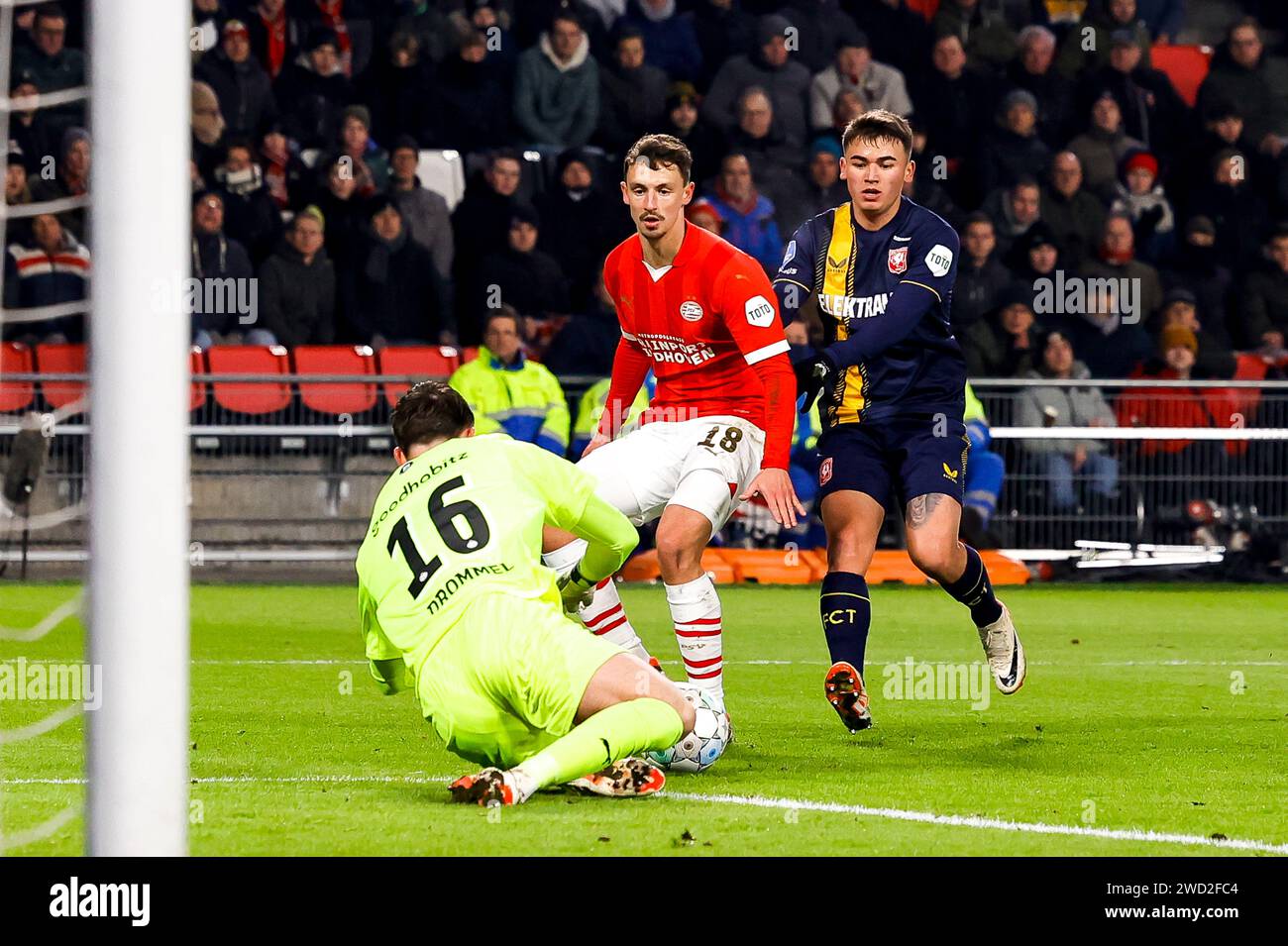 EINDHOVEN, NETHERLANDS - JANUARY 17: Joel Drommel (PSV), Olivier ...