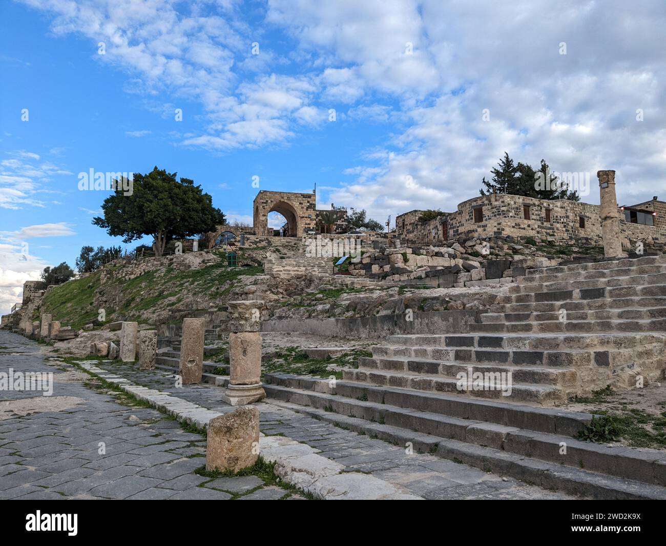 Travelling Jordan.Cultural and natural side of Umm Qais and the ruins ...