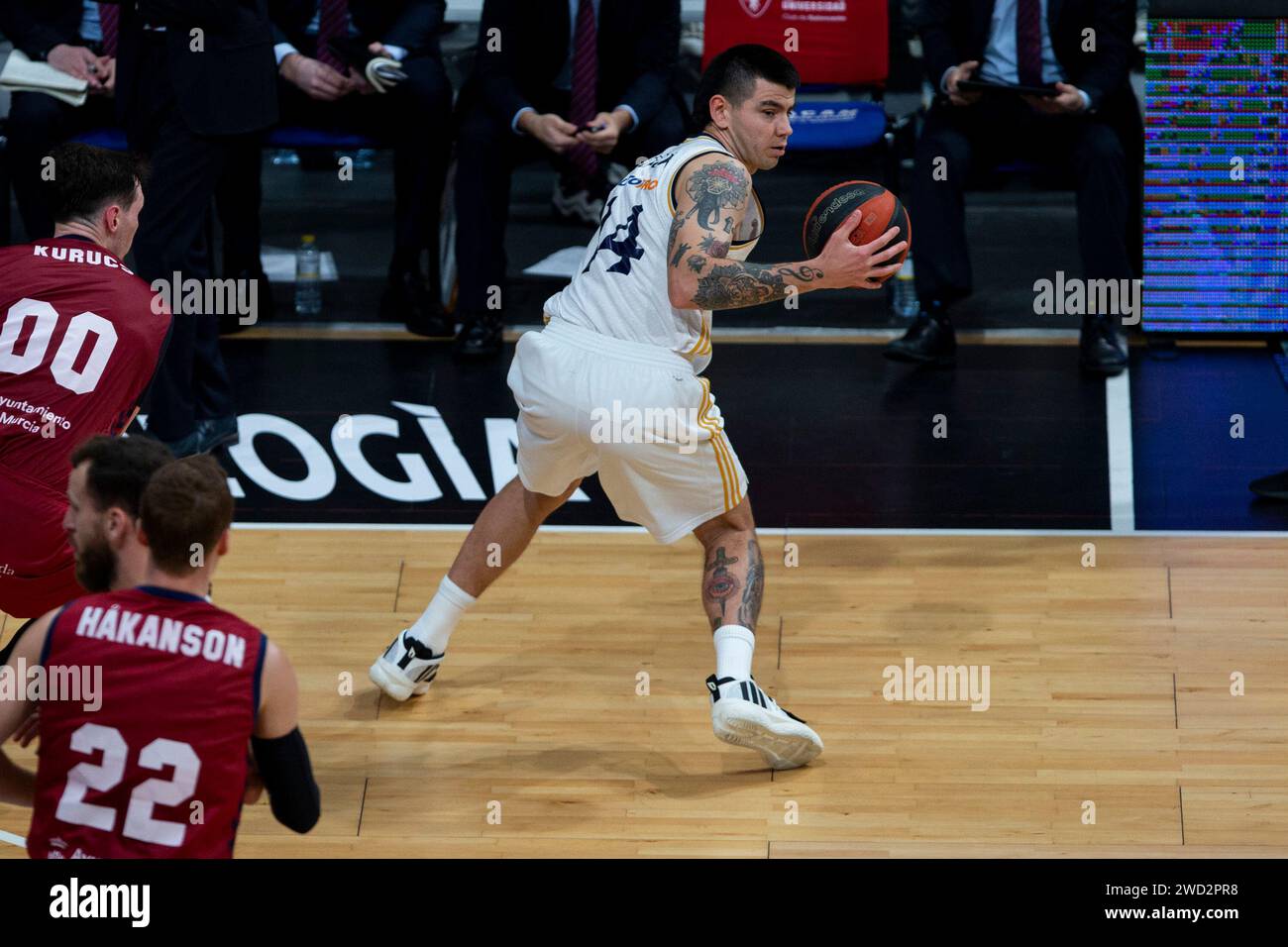 Gabriel deck basketball hi-res stock photography and images - Alamy