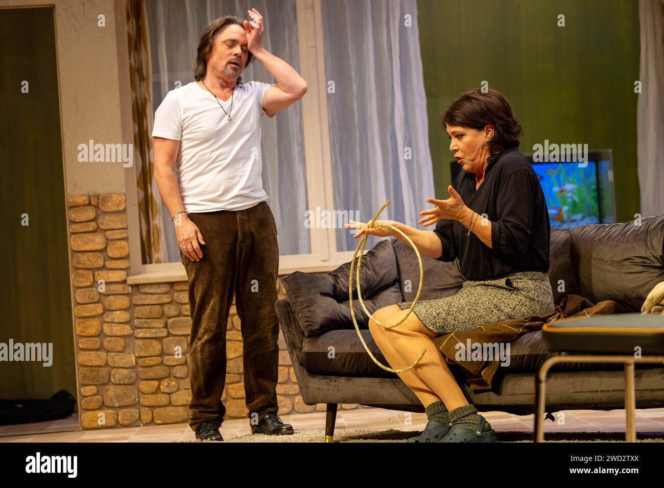 Janina Hartwig, Sebastian Goder Das Huhn auf dem Rücken, , am 17.01. ...