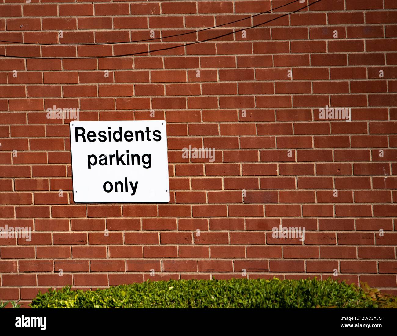 Private residents only sign hi-res stock photography and images - Alamy