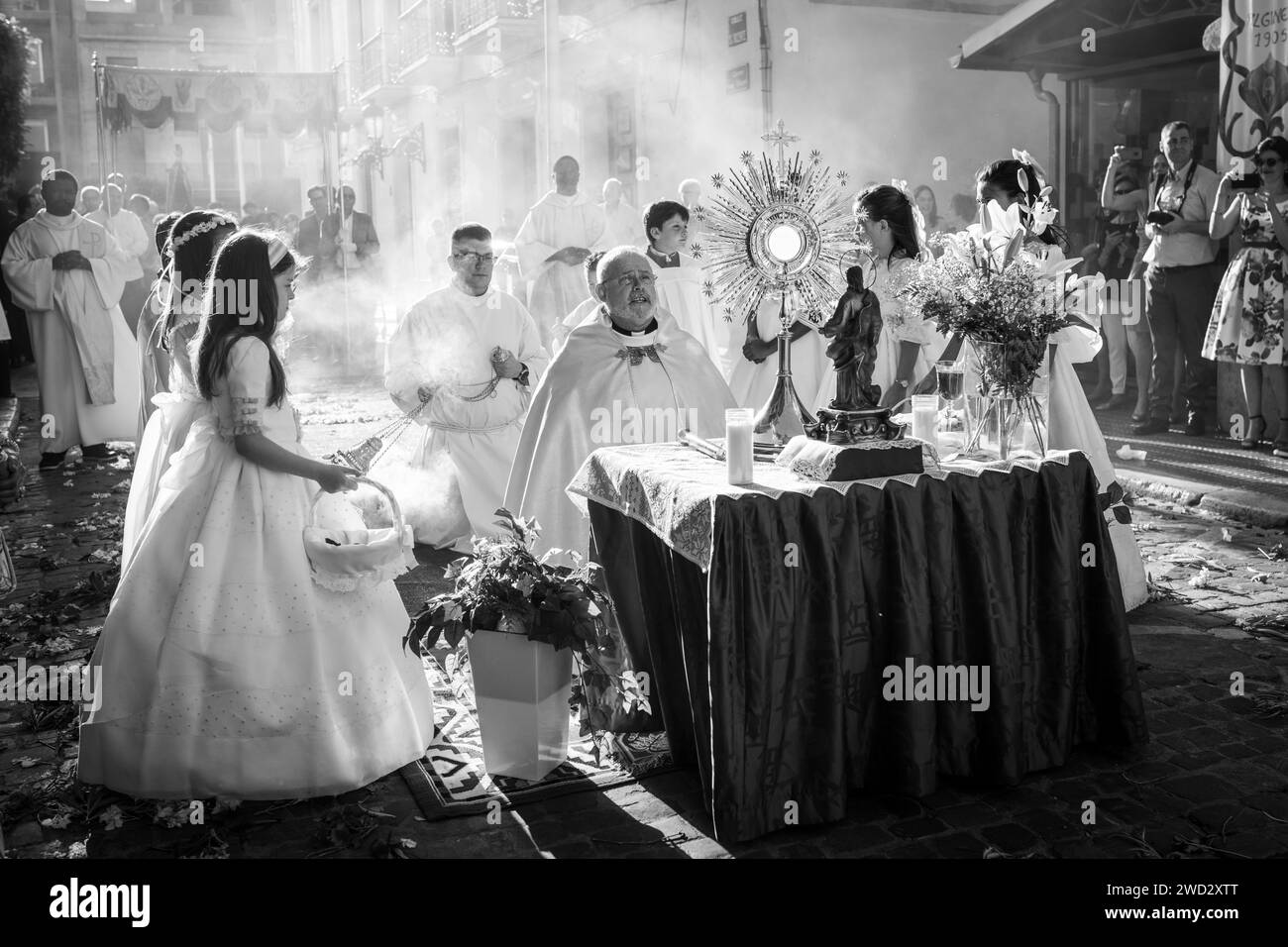 Traje católico hi-res stock photography and images - Alamy