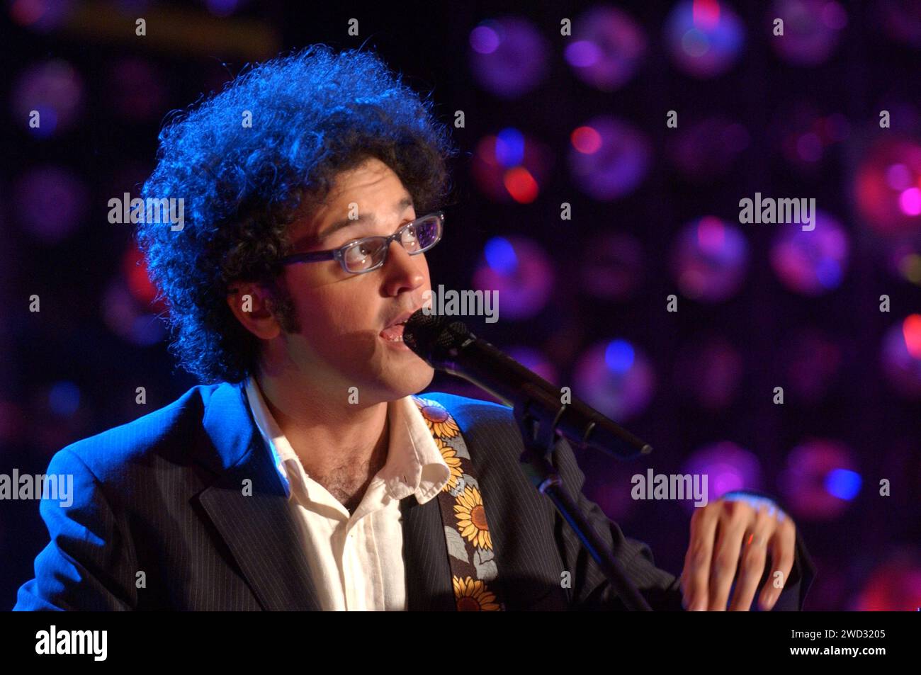 Simone cristicchi 2005 hi-res stock photography and images - Alamy