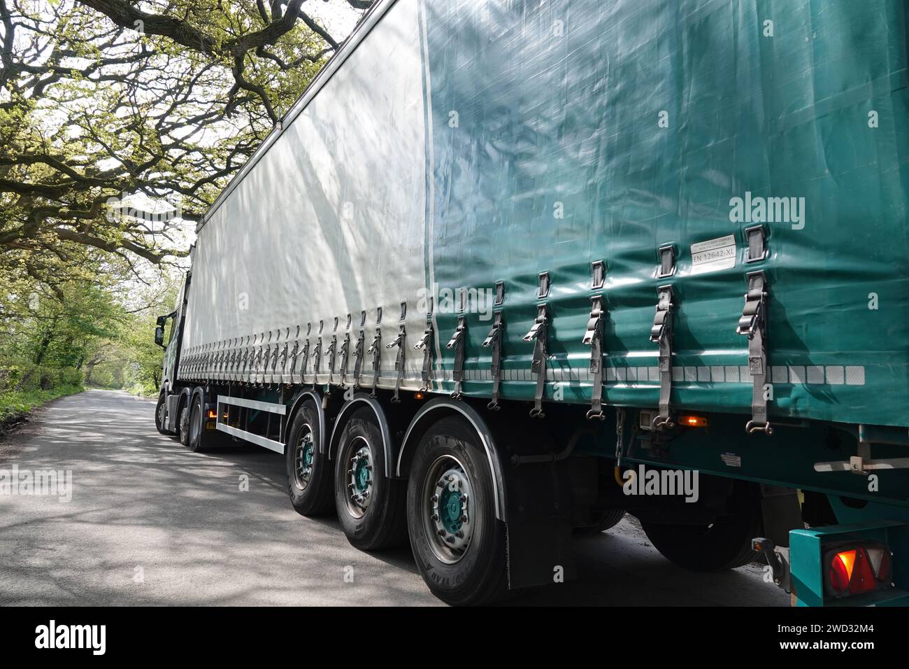 Heavy goods vehicle hi-res stock photography and images - Alamy