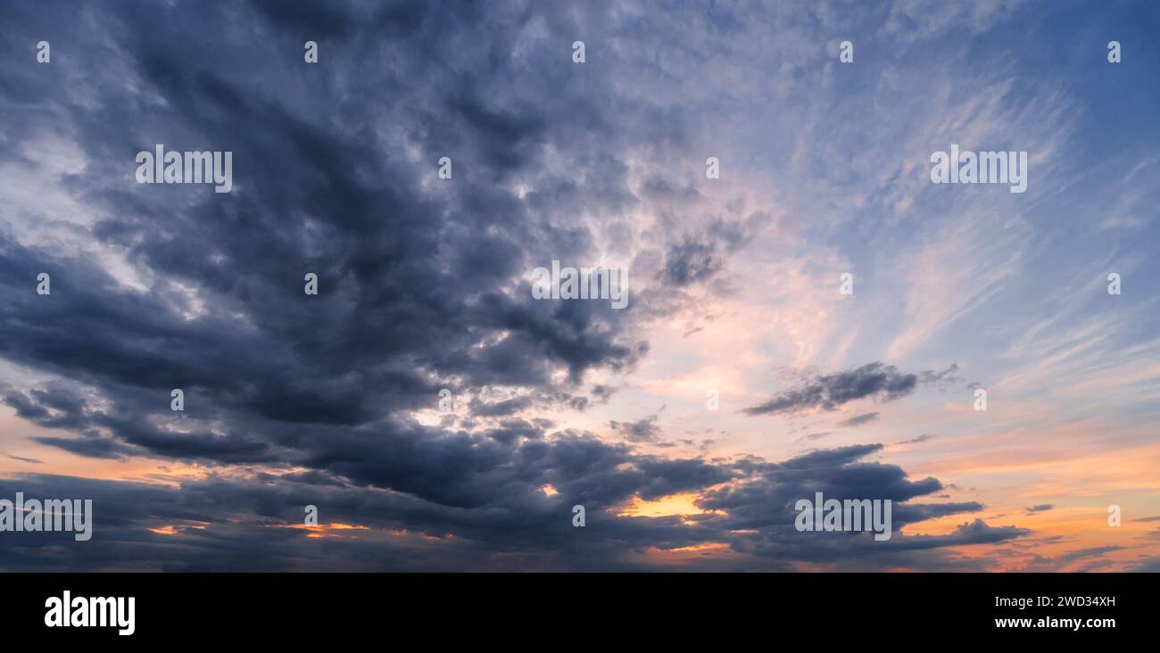 Beautiful cloudscape dramatic sunset hi-res stock photography and ...