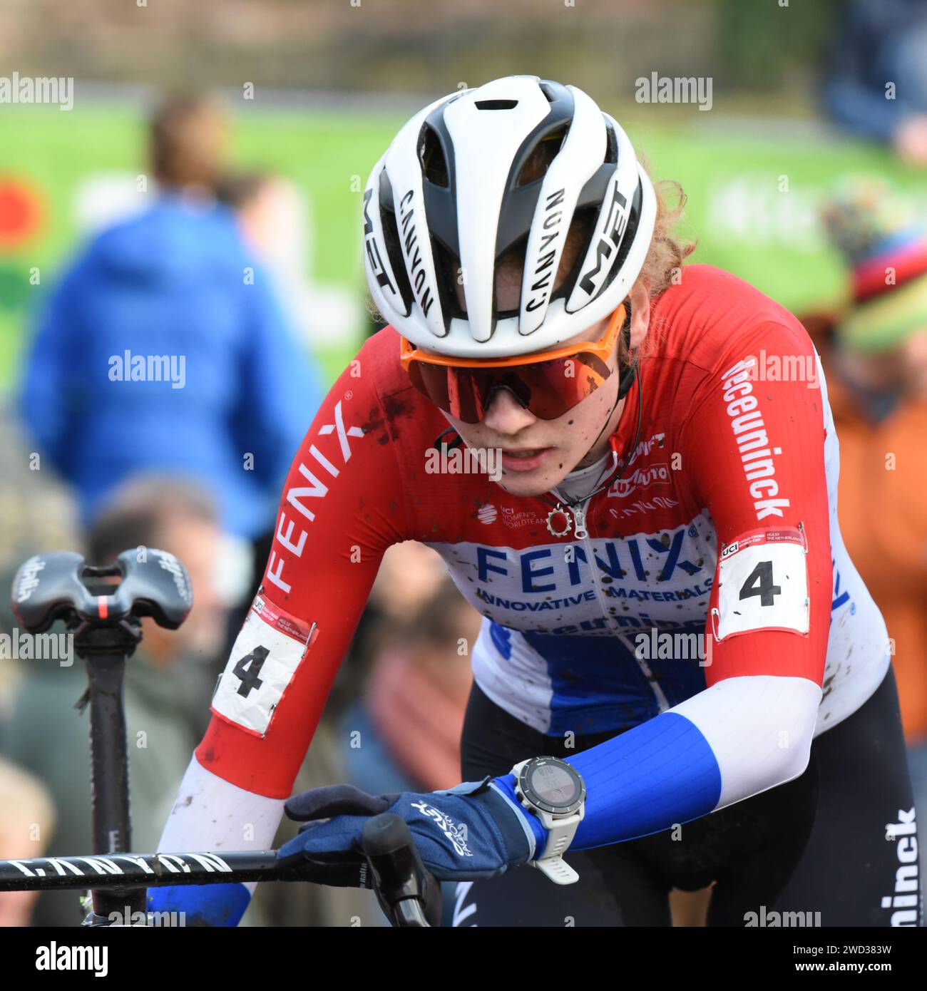 Puck Pieterse is a Dutch cyclist specializing in cyclo-cross and ...