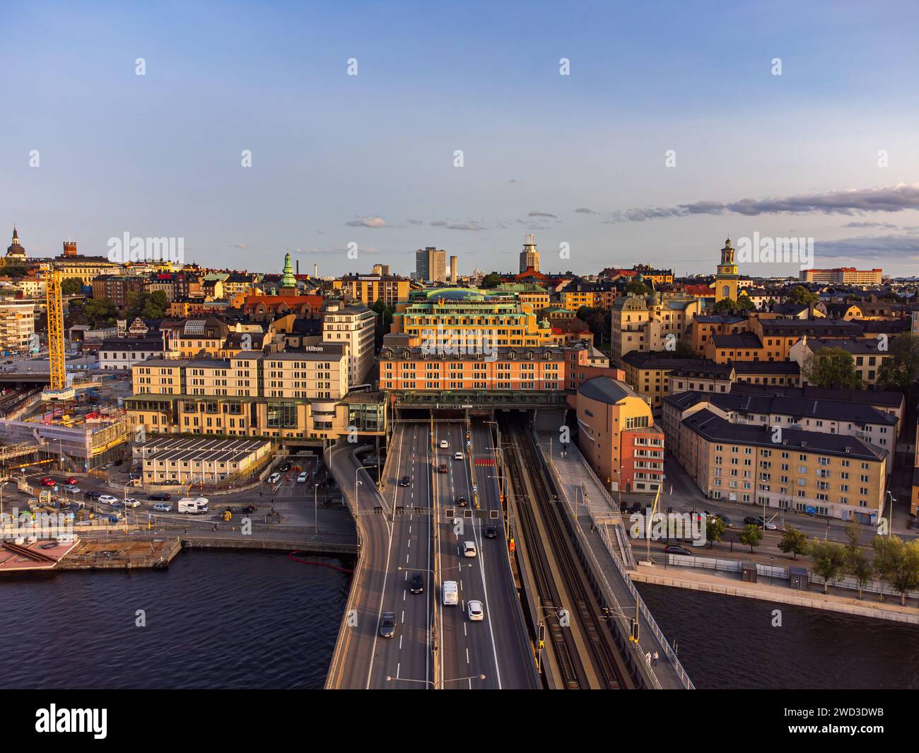 Tunnel through building hi-res stock photography and images - Alamy