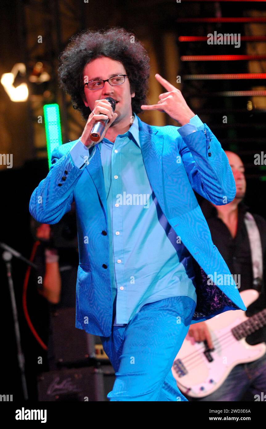 Simone cristicchi scrittore hi-res stock photography and images - Alamy