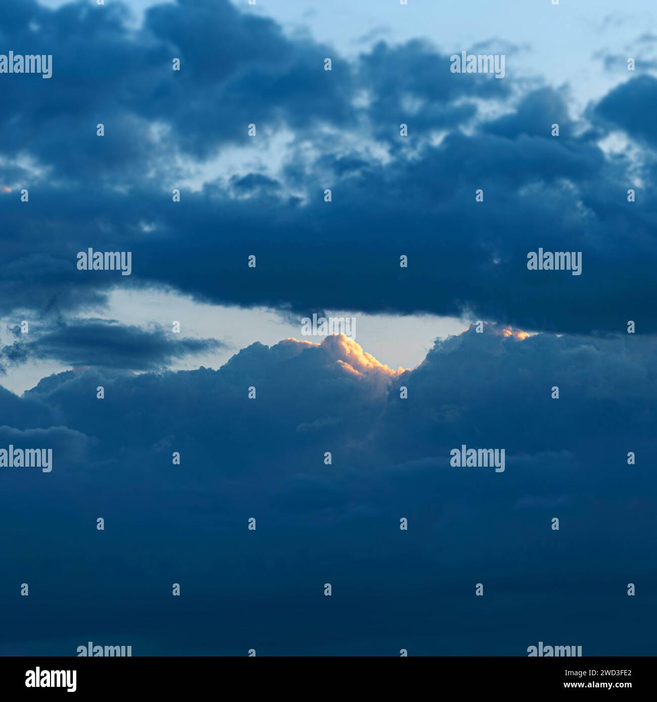 Beautiful sunset sky clouds on hi-res stock photography and images - Alamy
