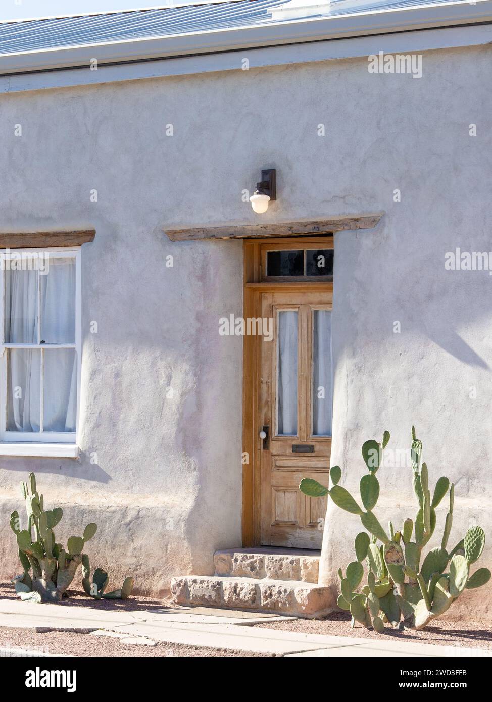 Barrio doors hi-res stock photography and images - Alamy