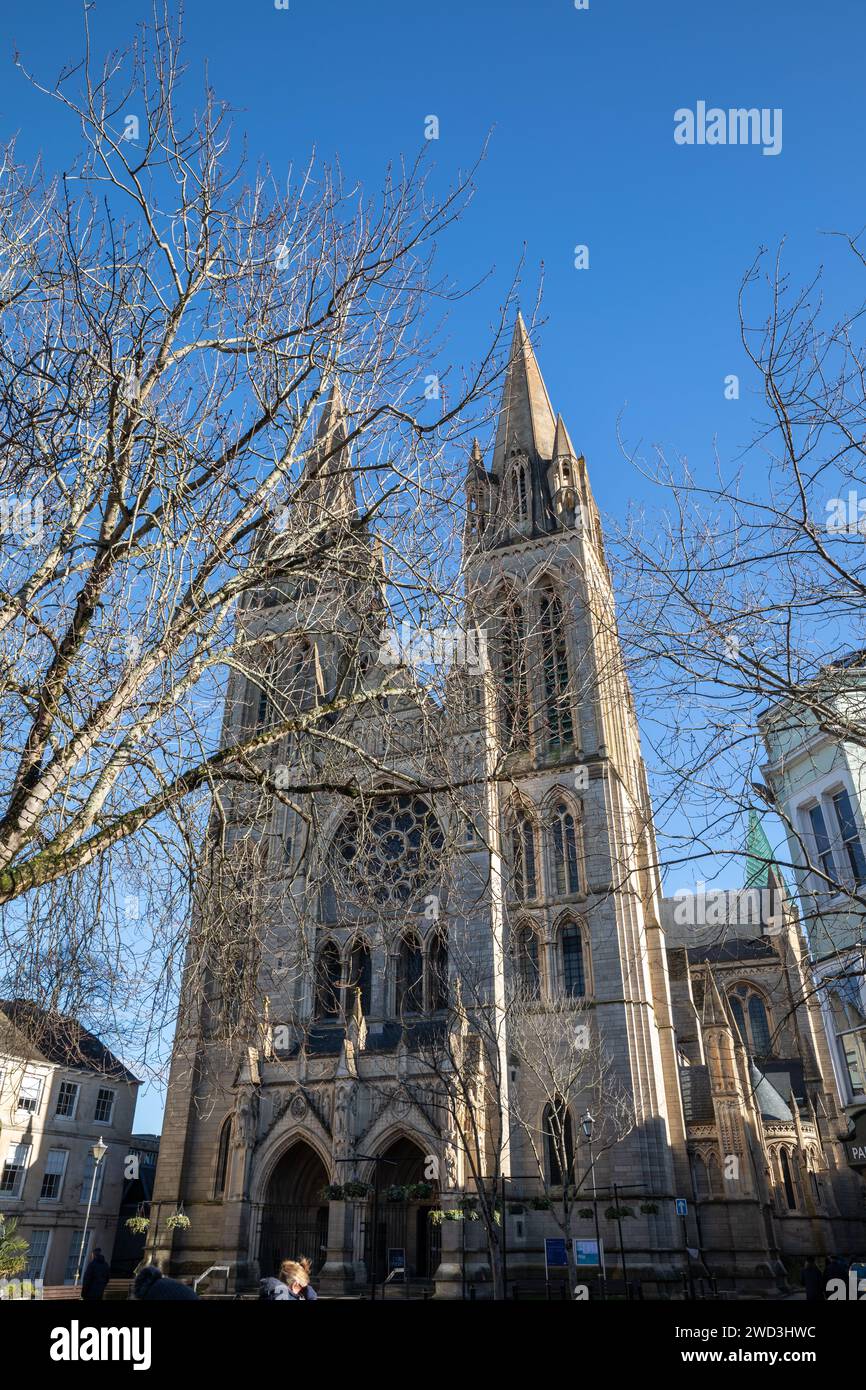 Truro, UK. 18th Jan, 2024. There was glorious sunshine after a dusting ...