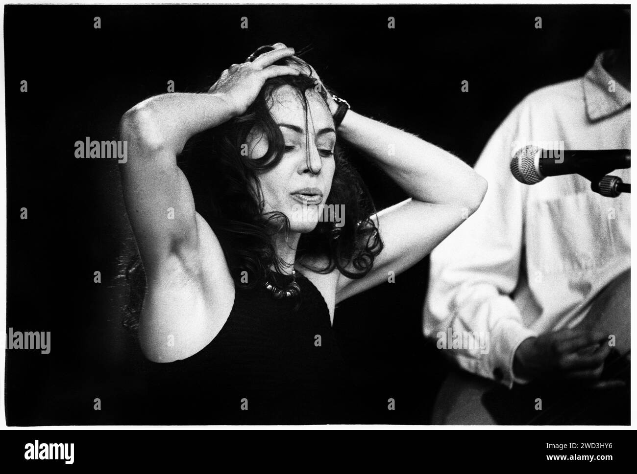 OUI 3, CARDIFF BIG WEEKEND, 1994: Blair Booth of Oui 3 playing at ...