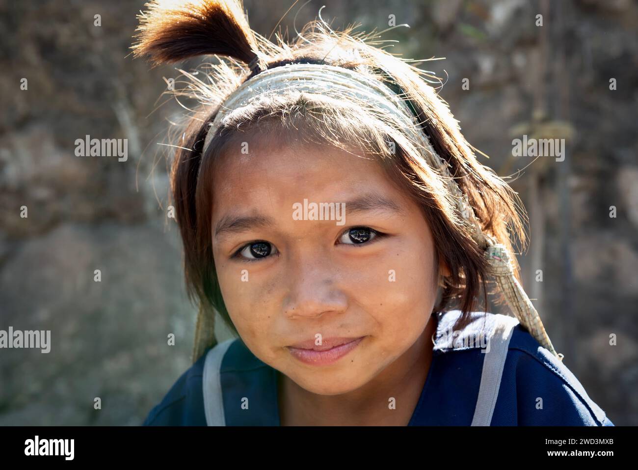 Beautiful Laotian girl Stock Photo - Alamy