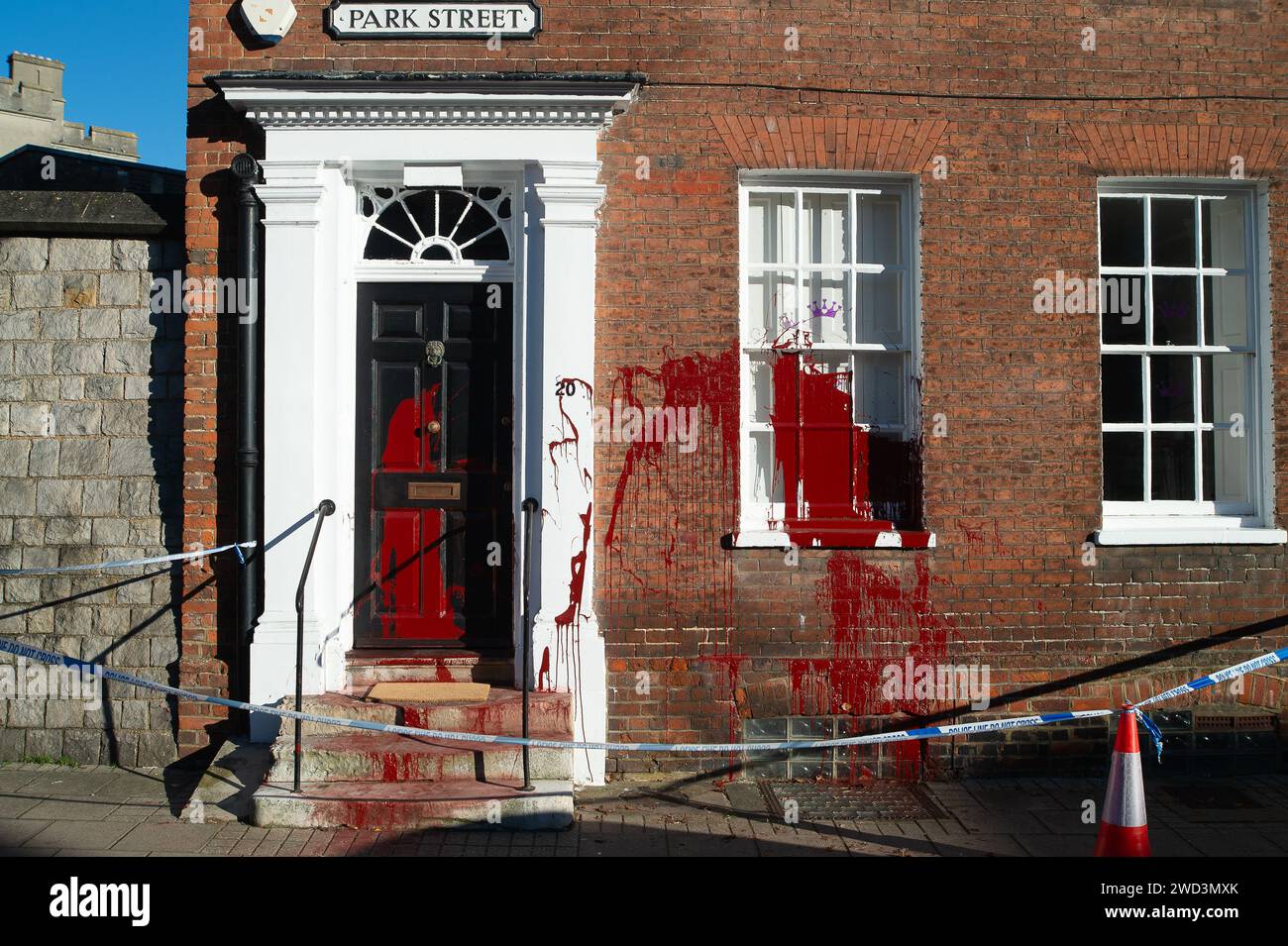 Windsor, UK. 18th January, 2024. Thames Valley Police have taped off a ...