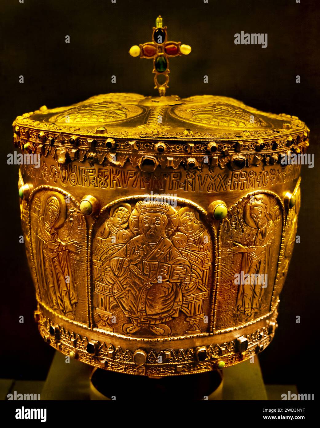 Mitre of the Pontic Archbishop of Amida Agathangelos ,1739, Benaki ...