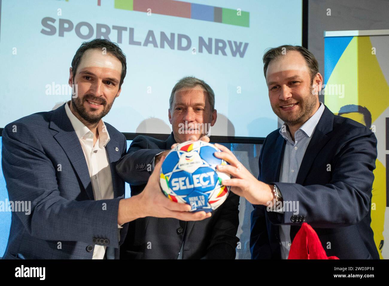 Koeln, Deutschland. 18th Jan, 2024. Robert Voigtsberger (Stadt K?ln, Beigeordneter f?r Bildung ...