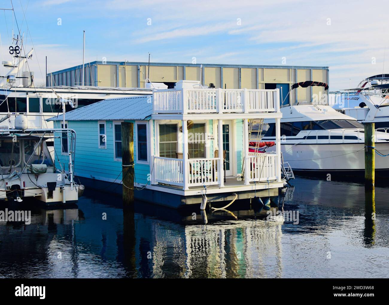 House boat Sanford Florida Marina Stock Photo - Alamy