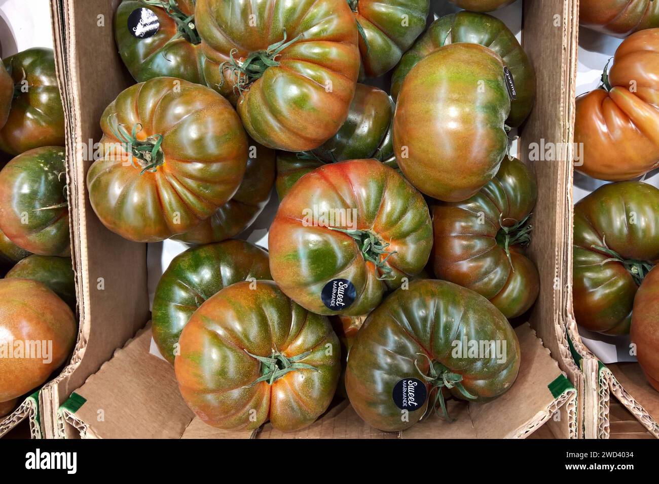 Kultiviert in hi-res stock photography and images - Alamy