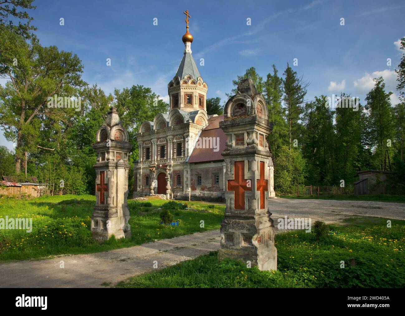 Church of Holy Martyr Queen Alexandra of Khrapovitsky manor at ...