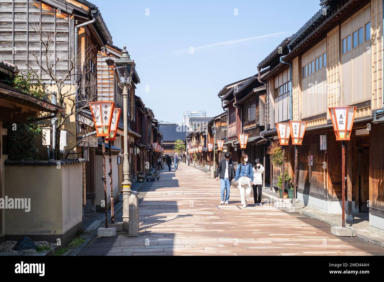 Street scene in Kazuemachi Chaya District, Kanazawa, Ishikawa District ...