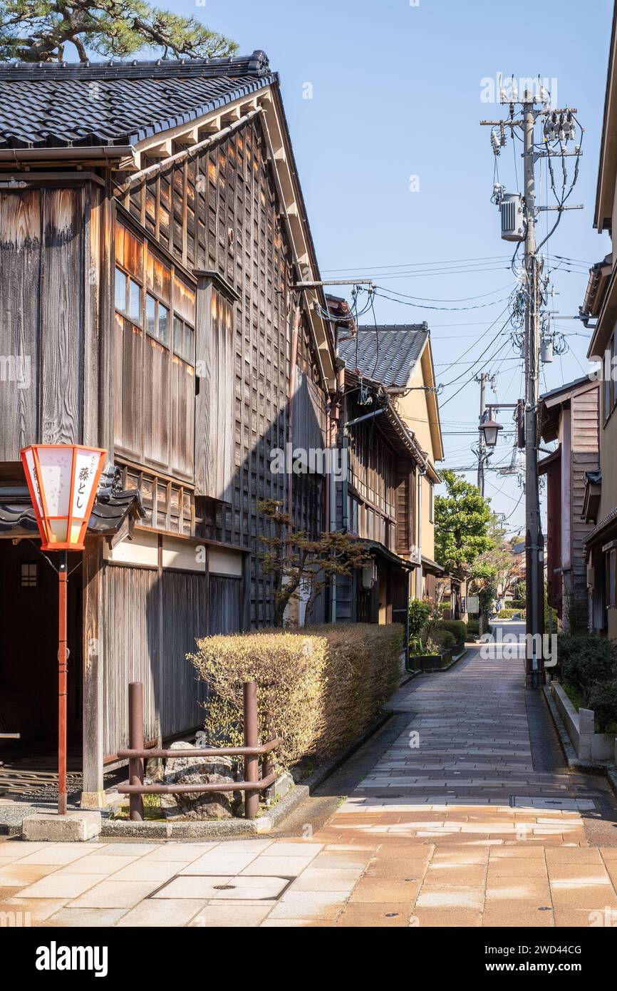 Street scene in Kazuemachi Chaya District, Kanazawa, Ishikawa District ...