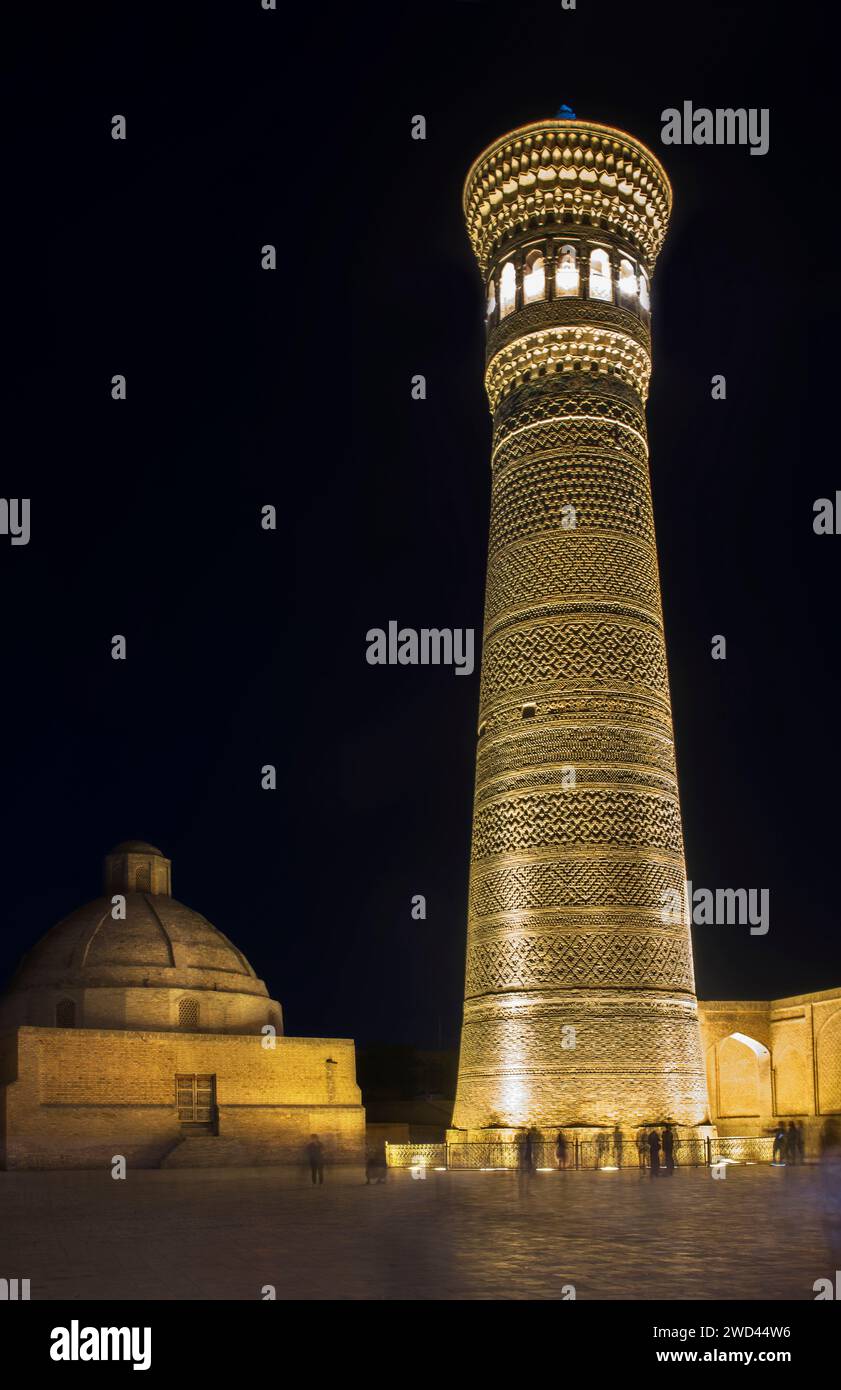 Kalan Minaret Emir and Alim Khan madrasah of Po-i-Kalan (Poi Kalan ...