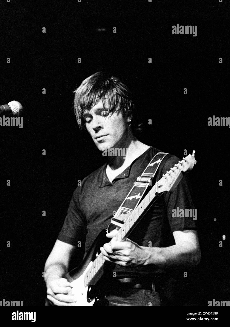 A young Steve Mason of the band Gene playing at Bristol Fleece and ...