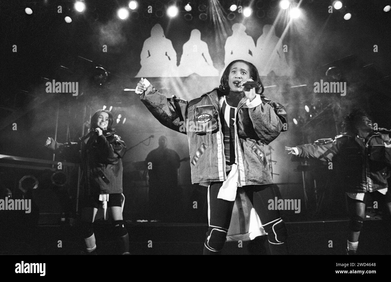 ETERNAL, YOUNG, CONCERT, 1994: Easther Bennett of pop soul group ...