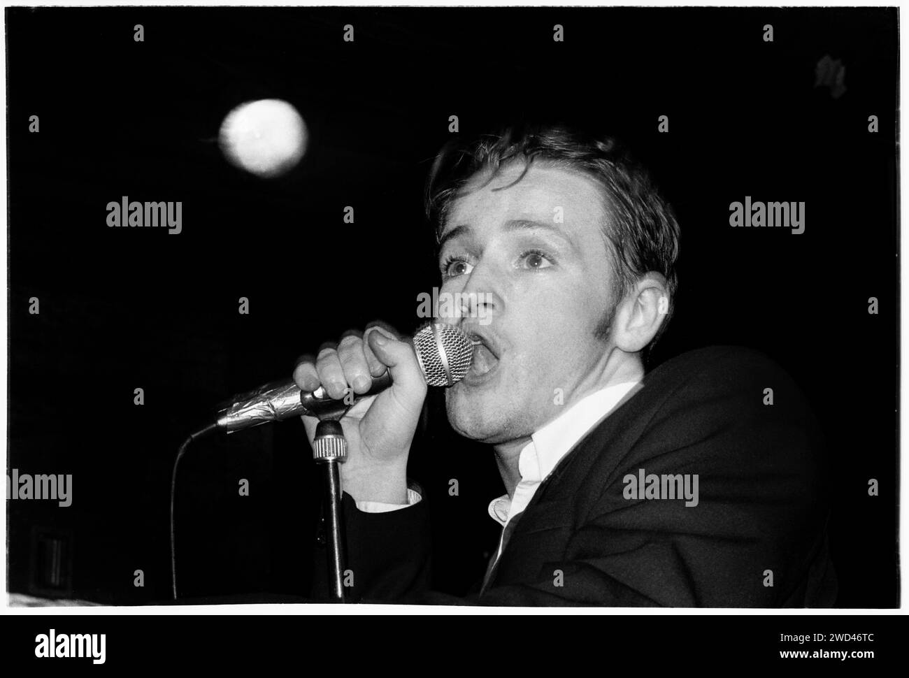 GENE, EARLY TOUR, 1994: A young Martin Rossiter of the band Gene ...
