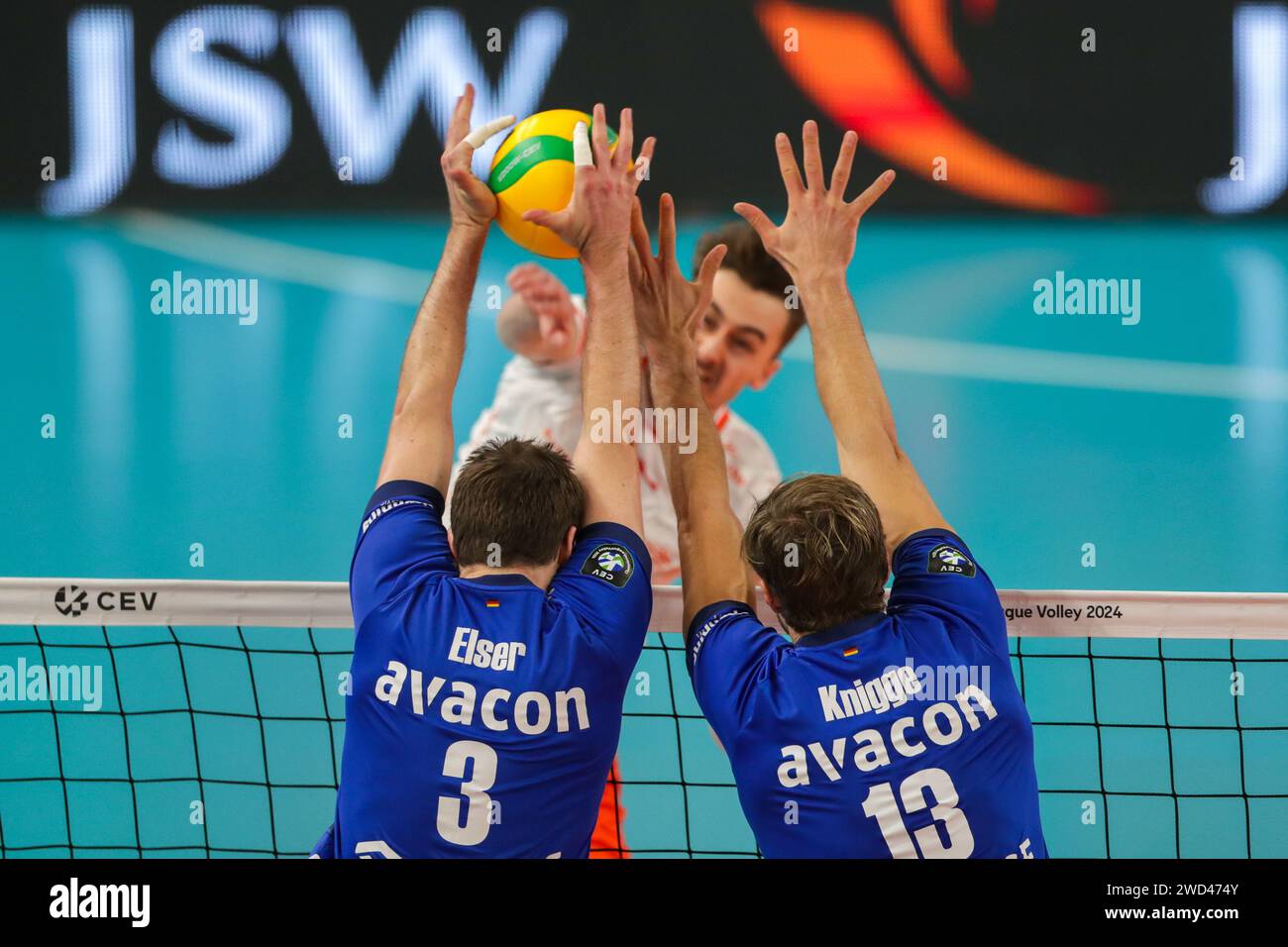 Jatrzebie Zdroj, Poland. 17th Jan, 2024. Jesse William Elser of SVG Luneburg (L), Jean Patry of ...