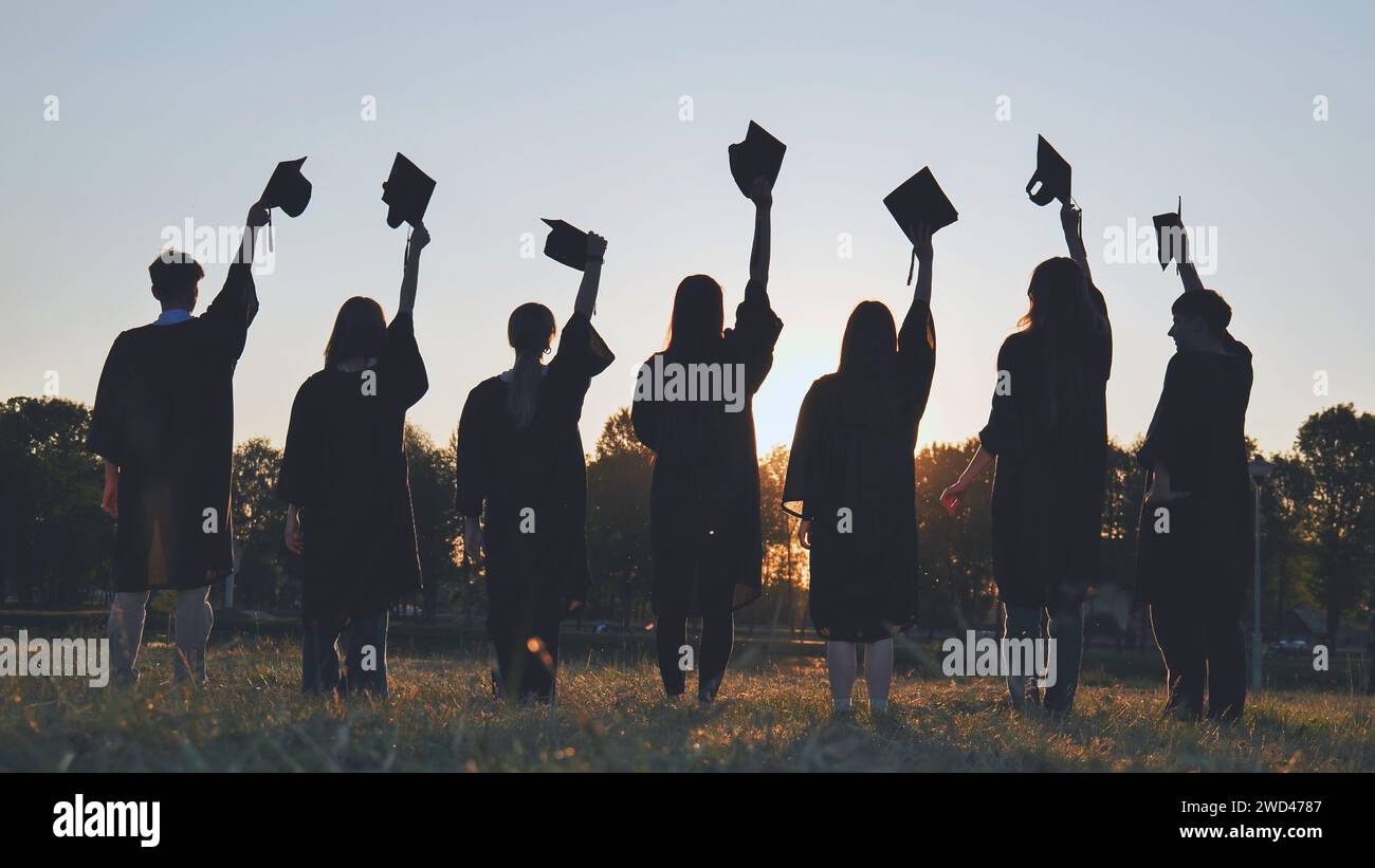 Graduates silhouette hi-res stock photography and images - Alamy