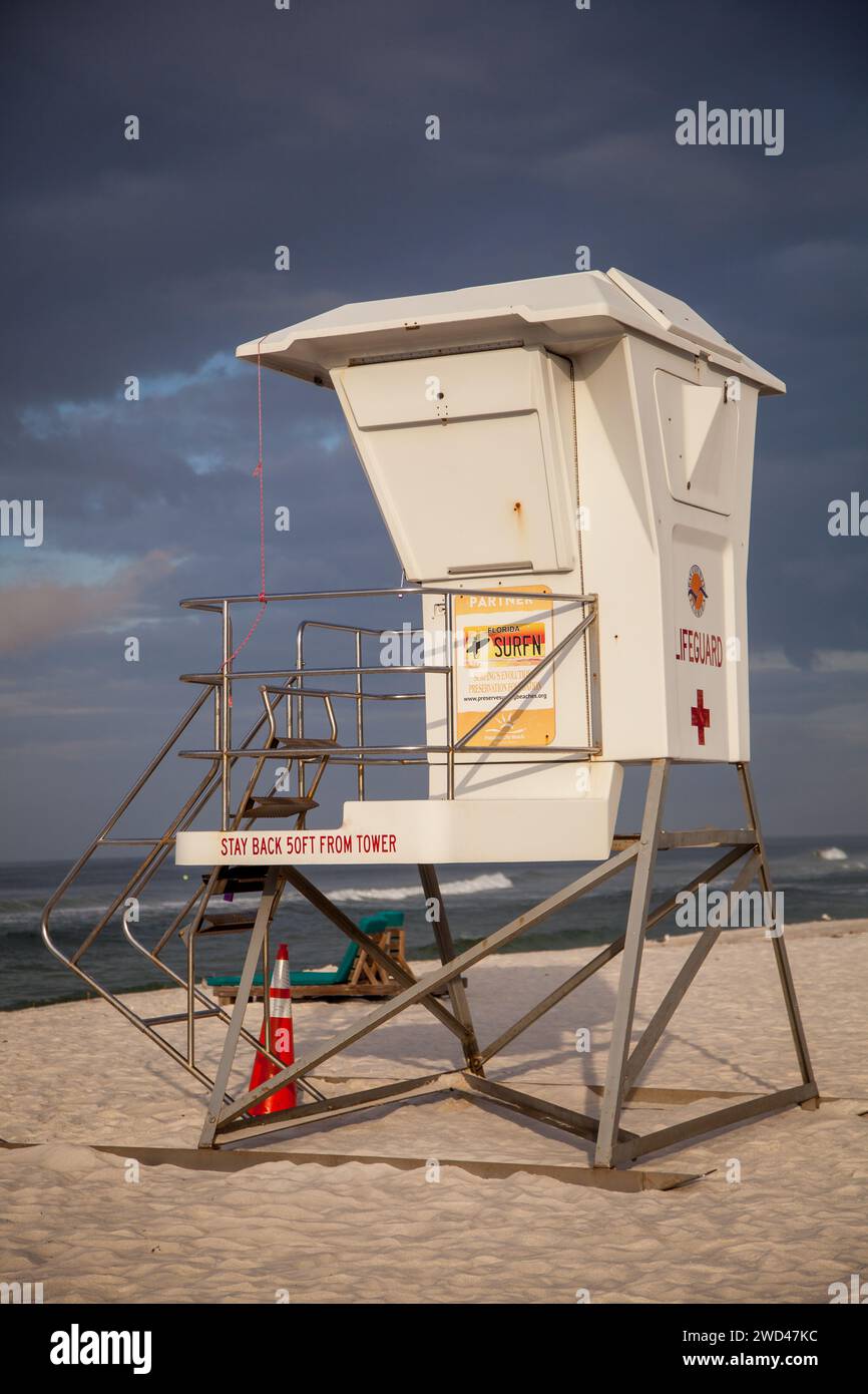 Life saver on beach hi-res stock photography and images - Alamy