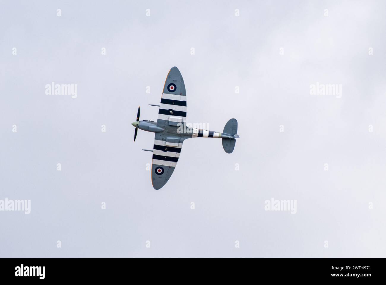 Spitfire WW2 fighter plane Stock Photo - Alamy