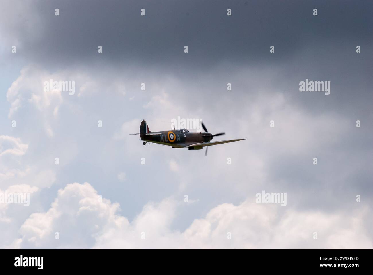 Spitfire WW2 fighter plane Stock Photo - Alamy