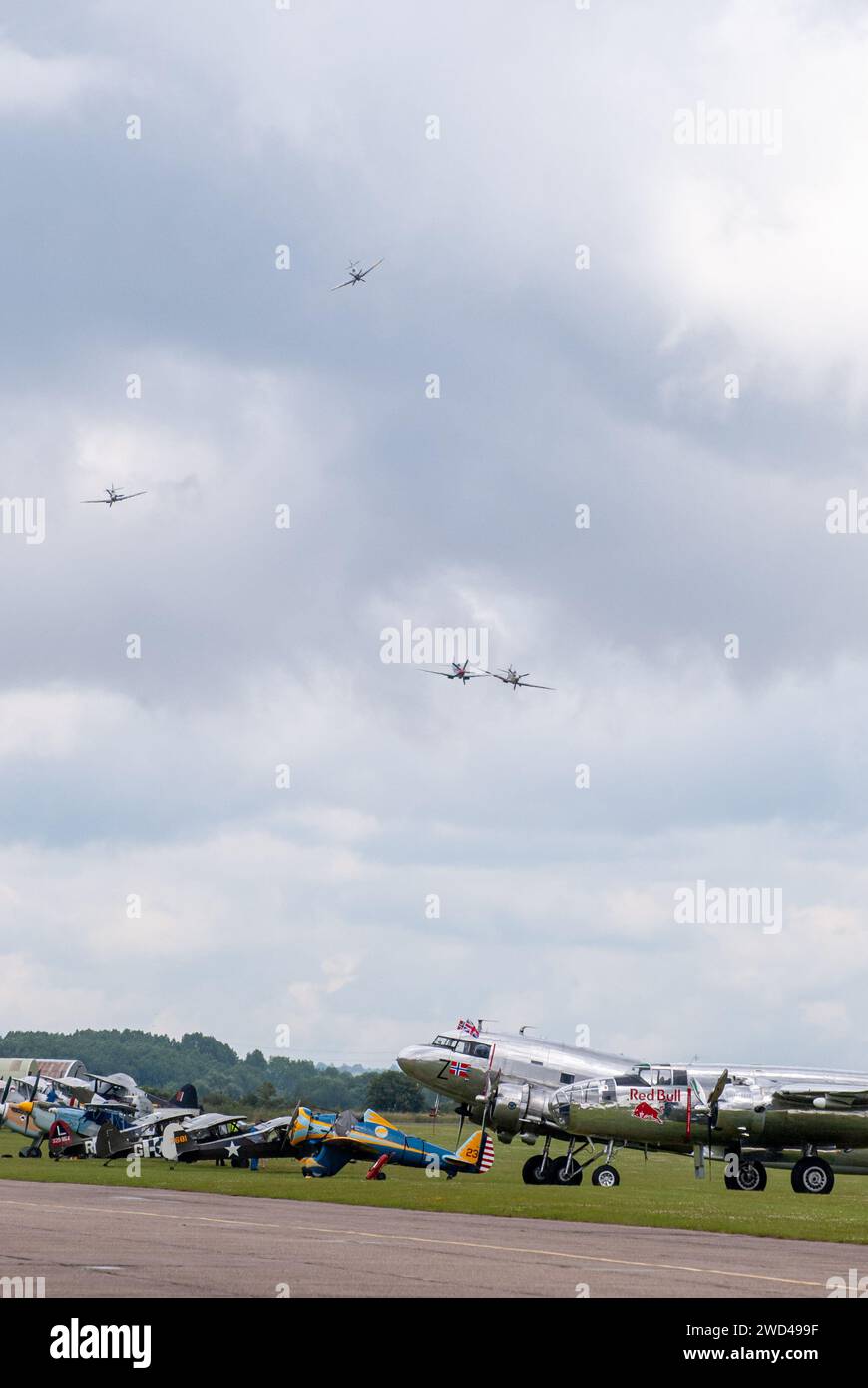 Spitfire dogfight. Formation of WW2 fighter planes in tight formation ...