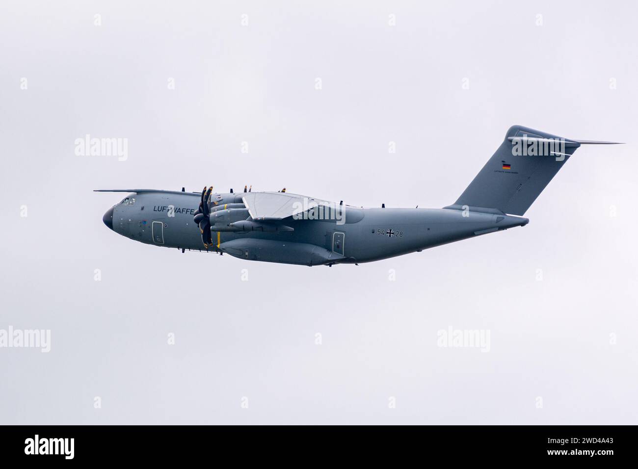 Luftwaffe A400M-180 Atlas airbus (Number 54 28) European four-engine ...