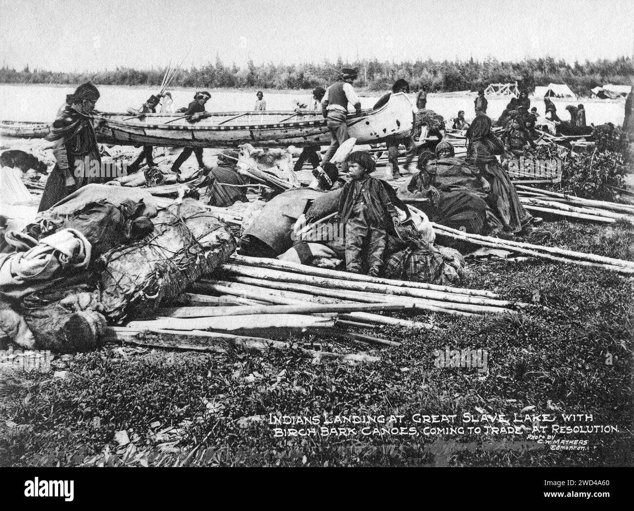 A 1901 photograph of Tlicho people, indigenous Dene First Nations ...