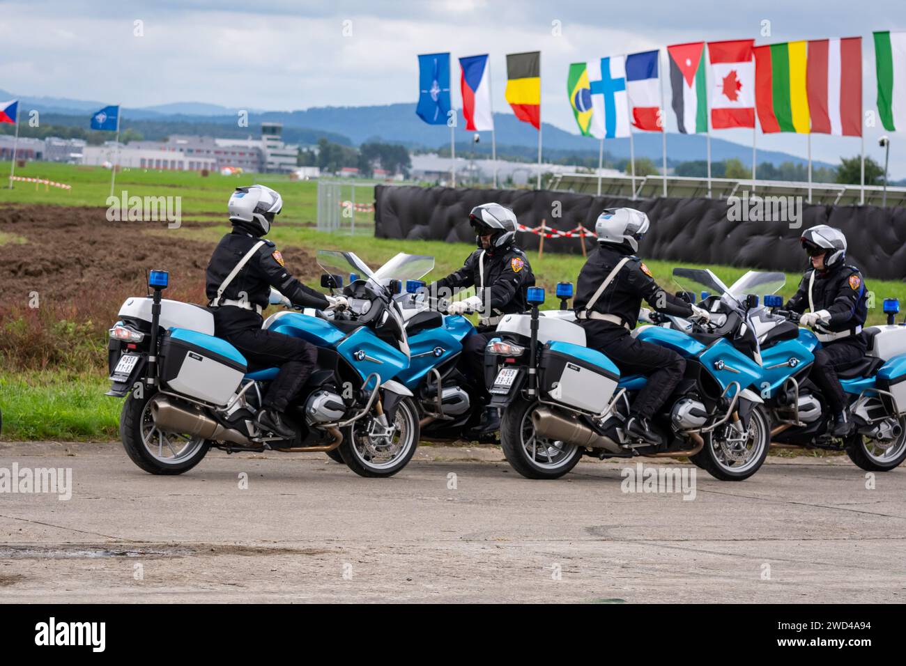 BMW R1200RT - Czech Police (městská policie ČR) Motor traffic cops on a ...