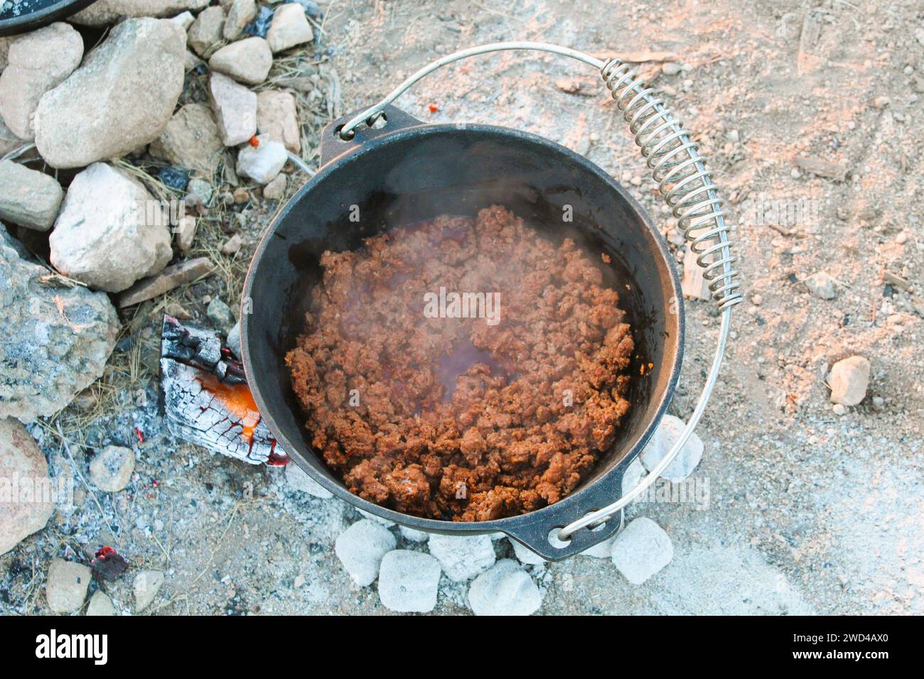 Outdoor Dutch Oven Cooking in the Arizona desert Stock Photo - Alamy
