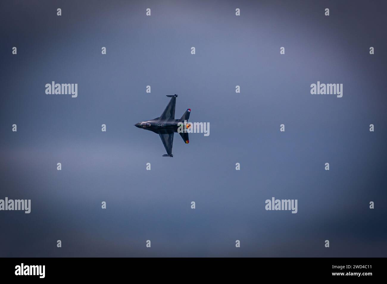 Belgian air force F-16 dream viper Vrieske on full afterburner flying ...