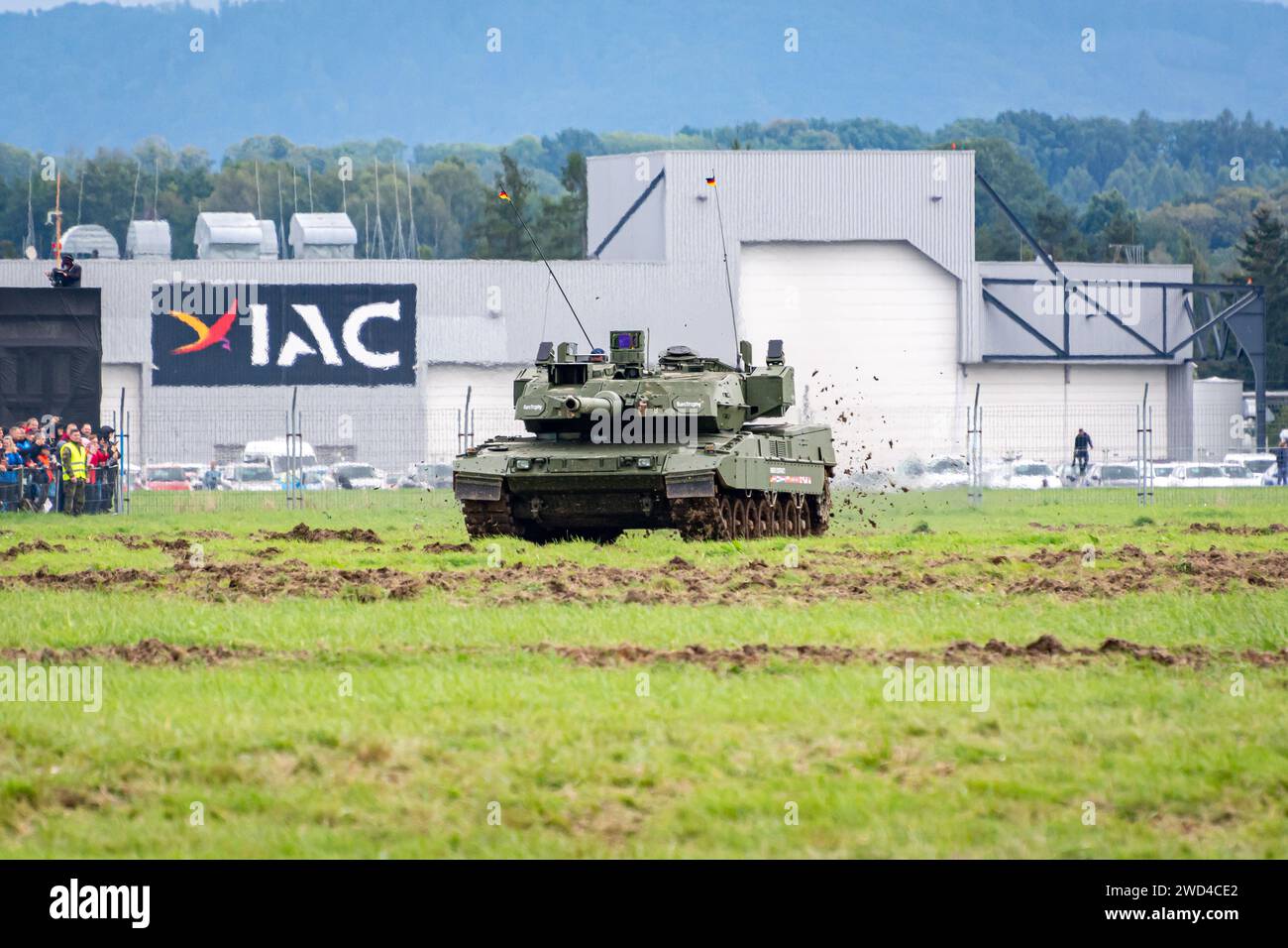 Leopard 2a7 main battle tank hi-res stock photography and images - Alamy