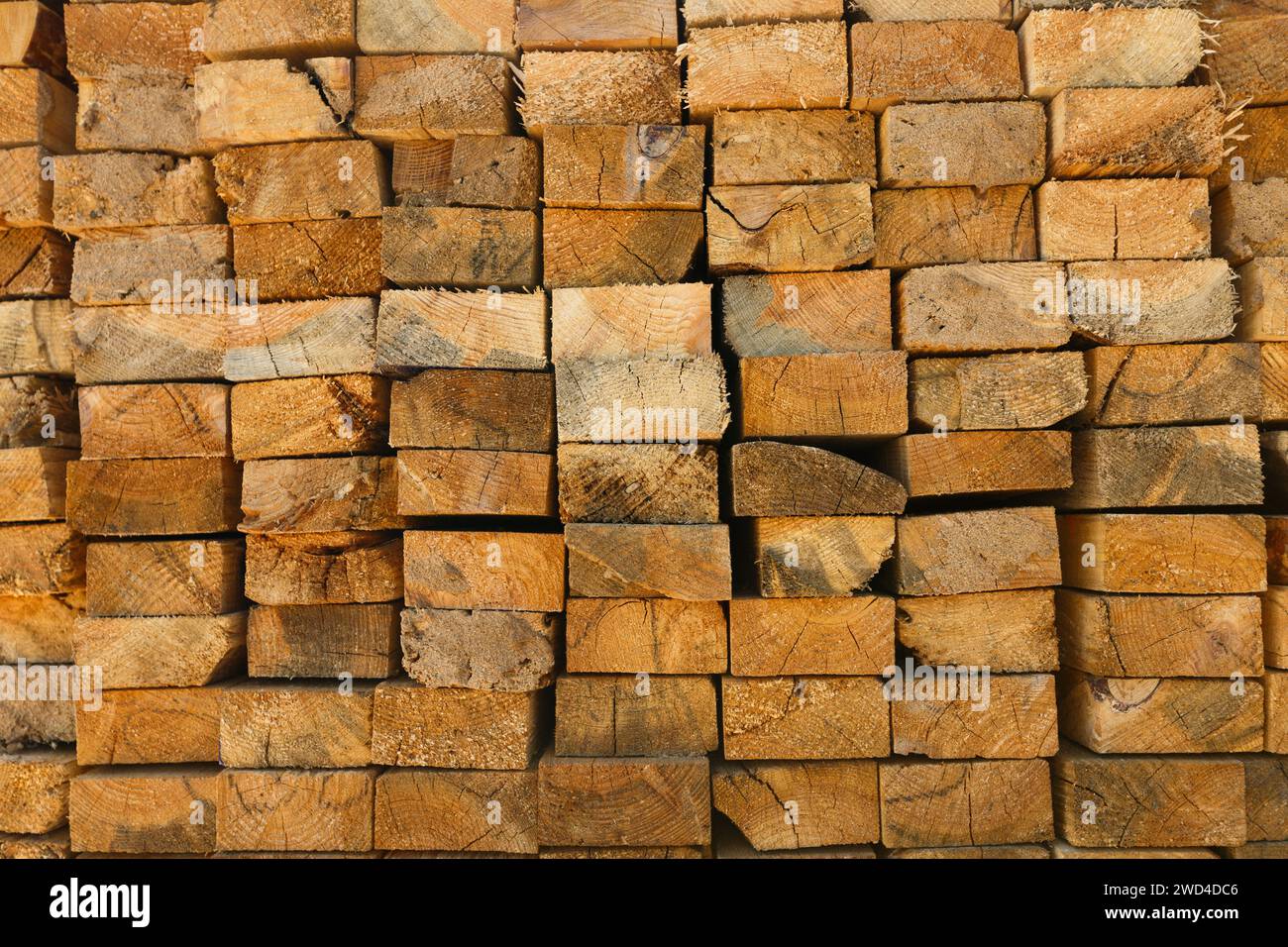 Rough sawn timber boards hi-res stock photography and images - Alamy