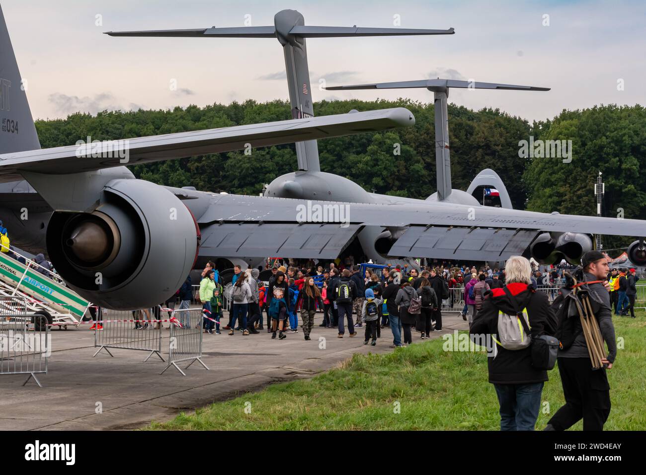Boeing B-52 Stratofortress subsonic jet powered bomber (B-52H 60-034 ...