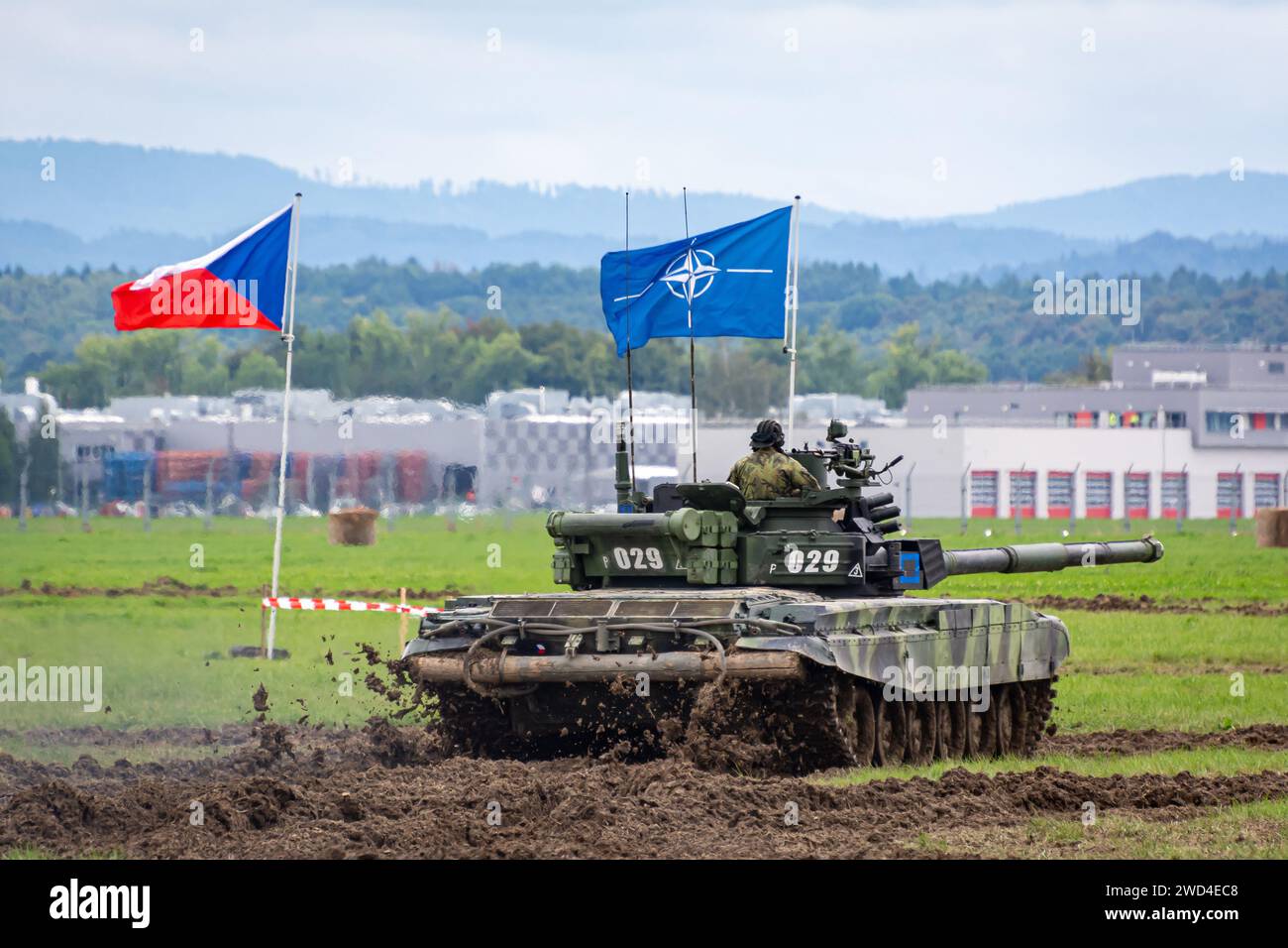 Soviet machine gun crew hi-res stock photography and images - Alamy