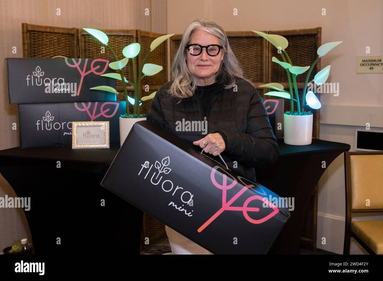 Lorraine Bracco visits the Backstage Creations Giving Suite benefitting ...