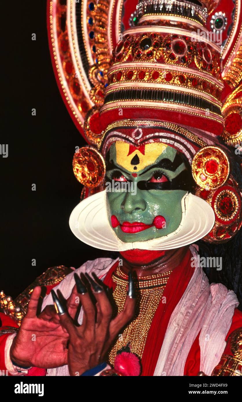 Indian dance eyes mask hi-res stock photography and images - Alamy